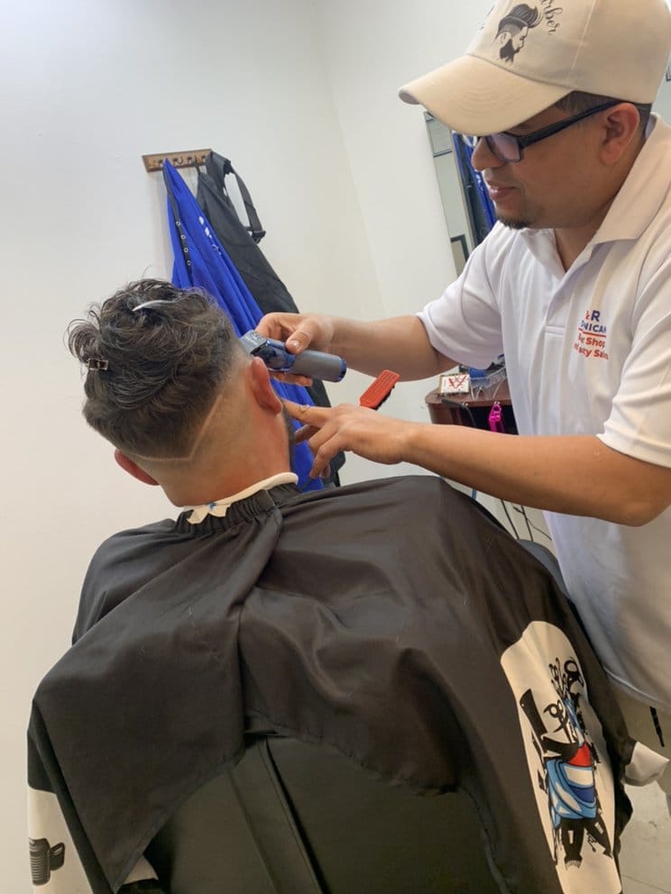 Santana Dominican Barbershop Offers Hot Towel Shave in Chattanooga, TN ...